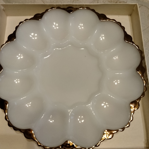Anchor Hocking | Kitchen | Vintage Milk Glass Deviled Eggs Plate 22k ...